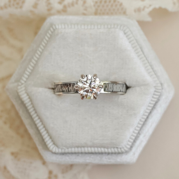 Diamond Grand Cascade | Diamond Round Cut Stone with Platinum Natural ...