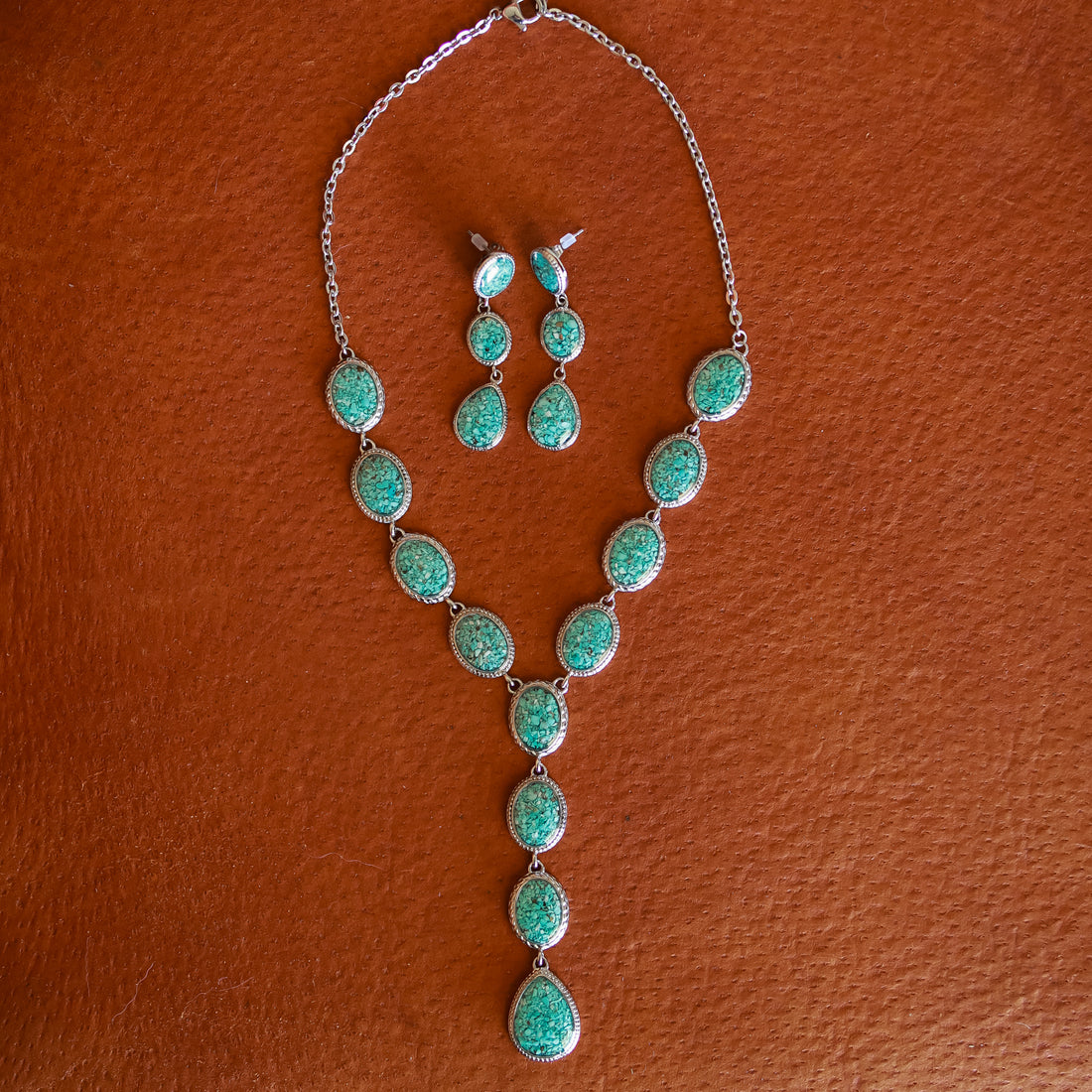 The Cadence | Crushed Turquoise or Pink Gemstone Lariat Necklace ...